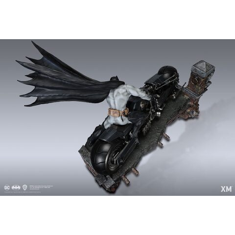 Gifts Greetings XM Studios Batman: White Knight (Batcycle Edition) 1/4 ...